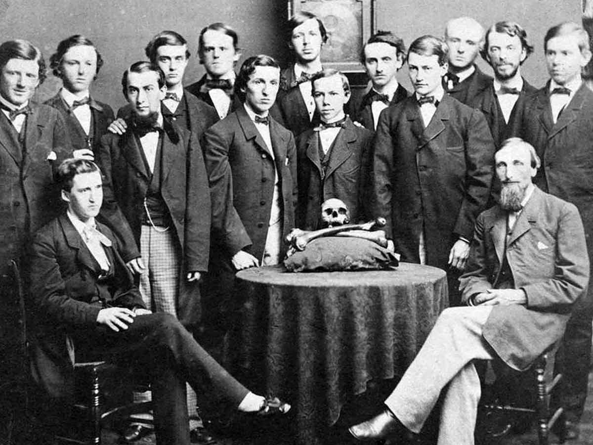 Skull And Bones The Modern Day Secret Society Controlling The World Skull And Bones The Modern Day Secret Society Controlling The World